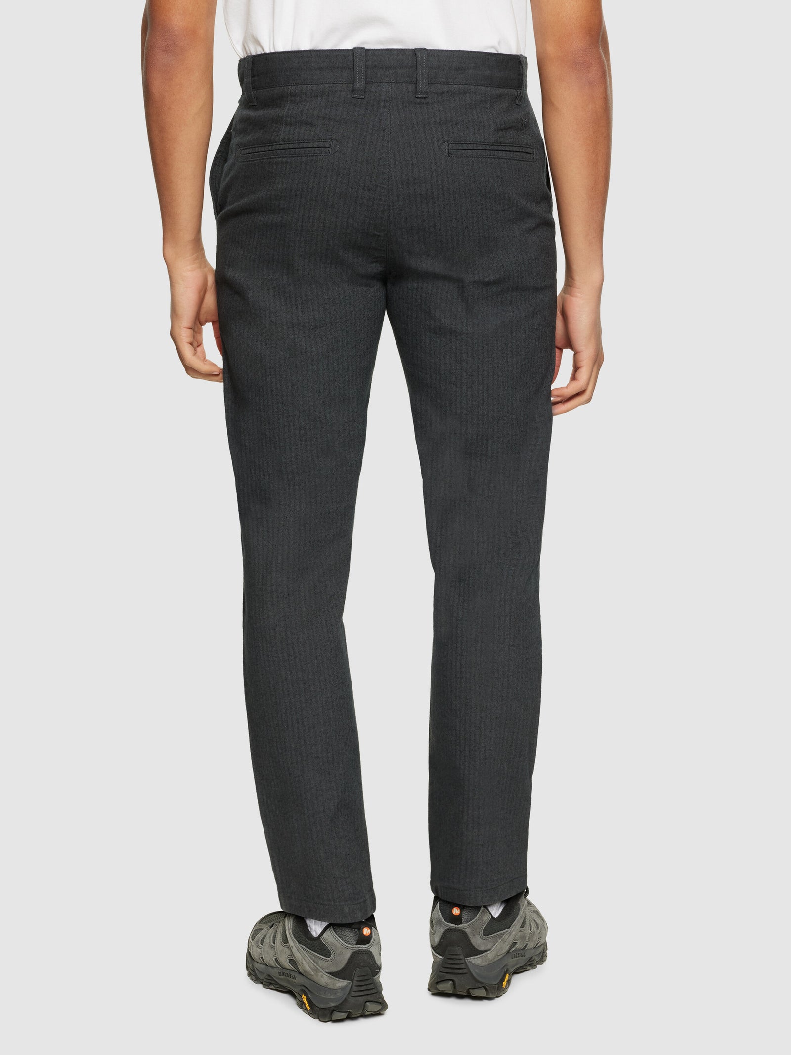 Buy CHUCK regular flannel herringbone chinos - GOTS/Vegan Buy CHUCK regular flannel herringbone chinos - GOTS/Vegan